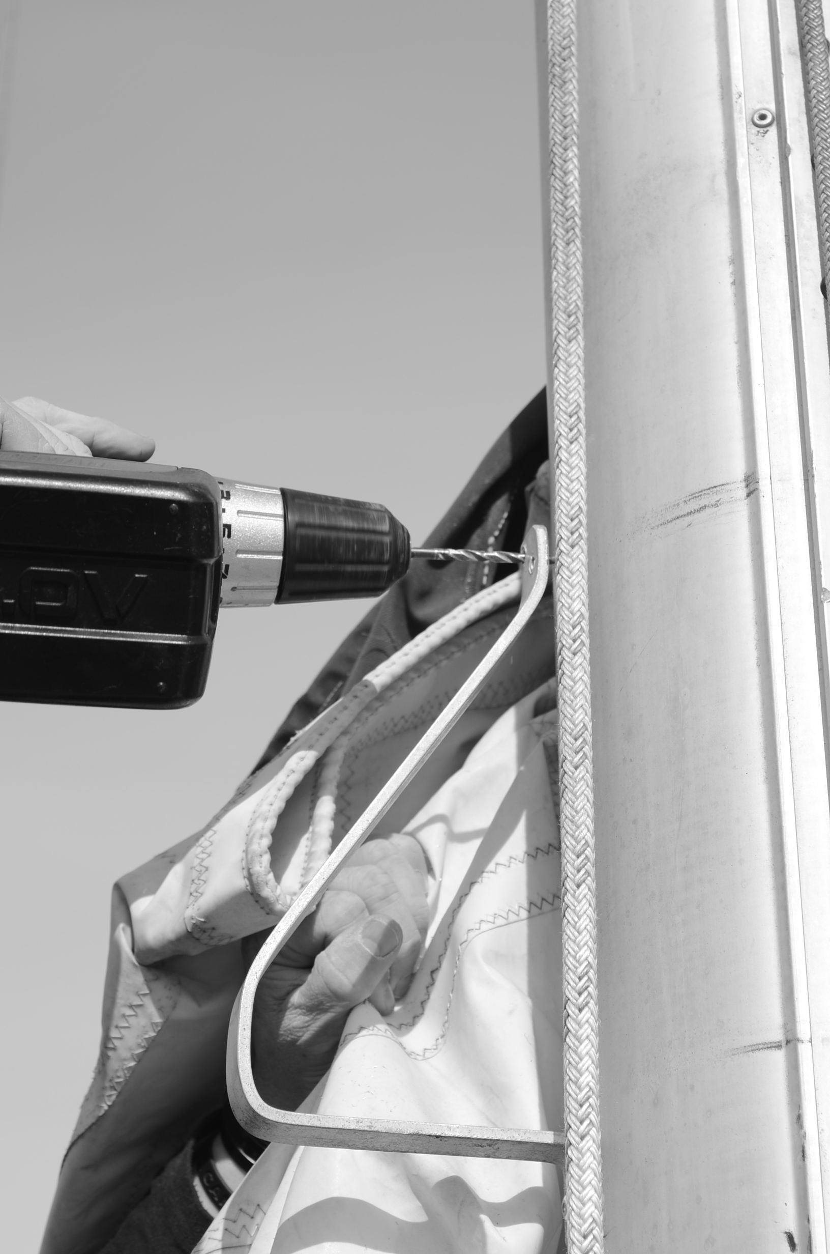 Mast steps | Installation